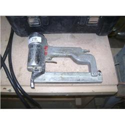 SENCO K STAPLE GUN