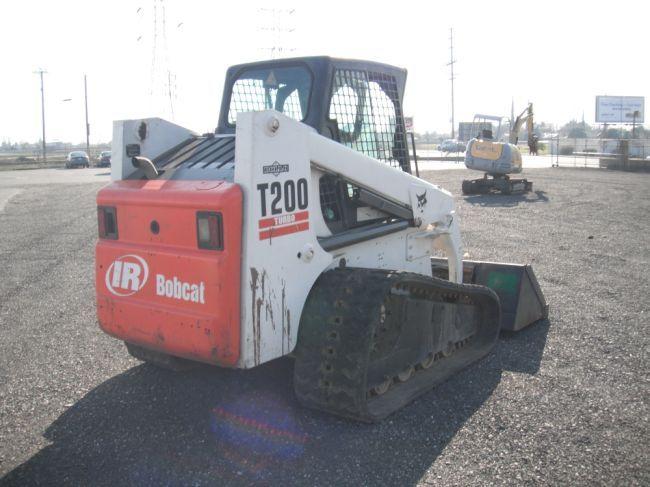 2000 Bobcat T-200 Track Skid Steer Loader