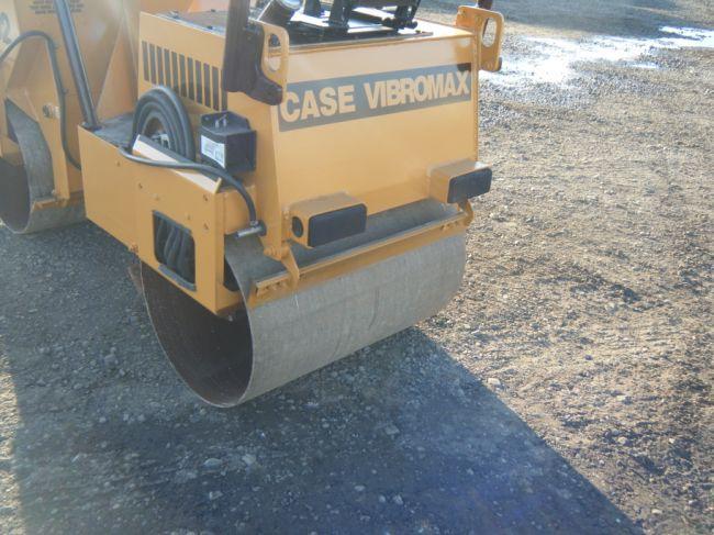 Case Vibromax W102 Double Drum Roller