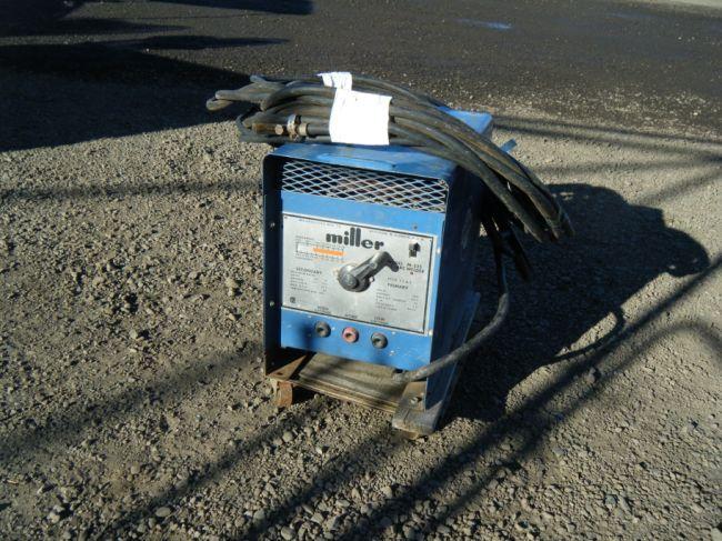 Miller M-225 AC Arc Welder