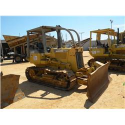 KOMATSU D37E-5 CRAWLER TRACTOR