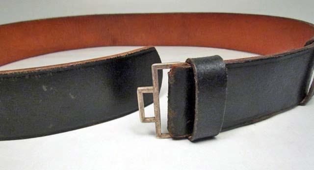 WW2 GERMAN NAZI OFFICERS BLACK LEATHER BELT W/ KEE