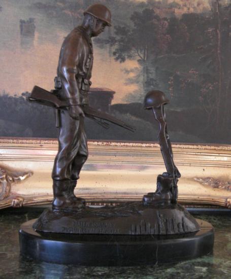 Excellent Bronze Sculpture Fallen Soldier World War II