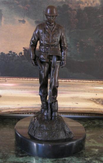 Excellent Bronze Sculpture Fallen Soldier World War II