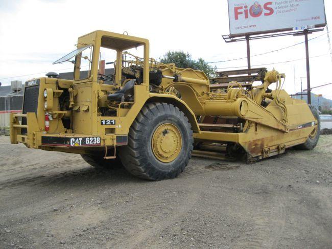 1980 Caterpillar 623 Paddle Wheel Scraper