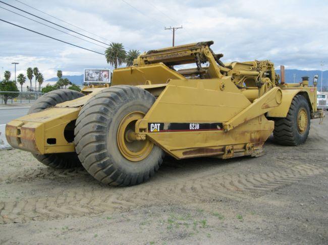 1980 Caterpillar 623 Paddle Wheel Scraper