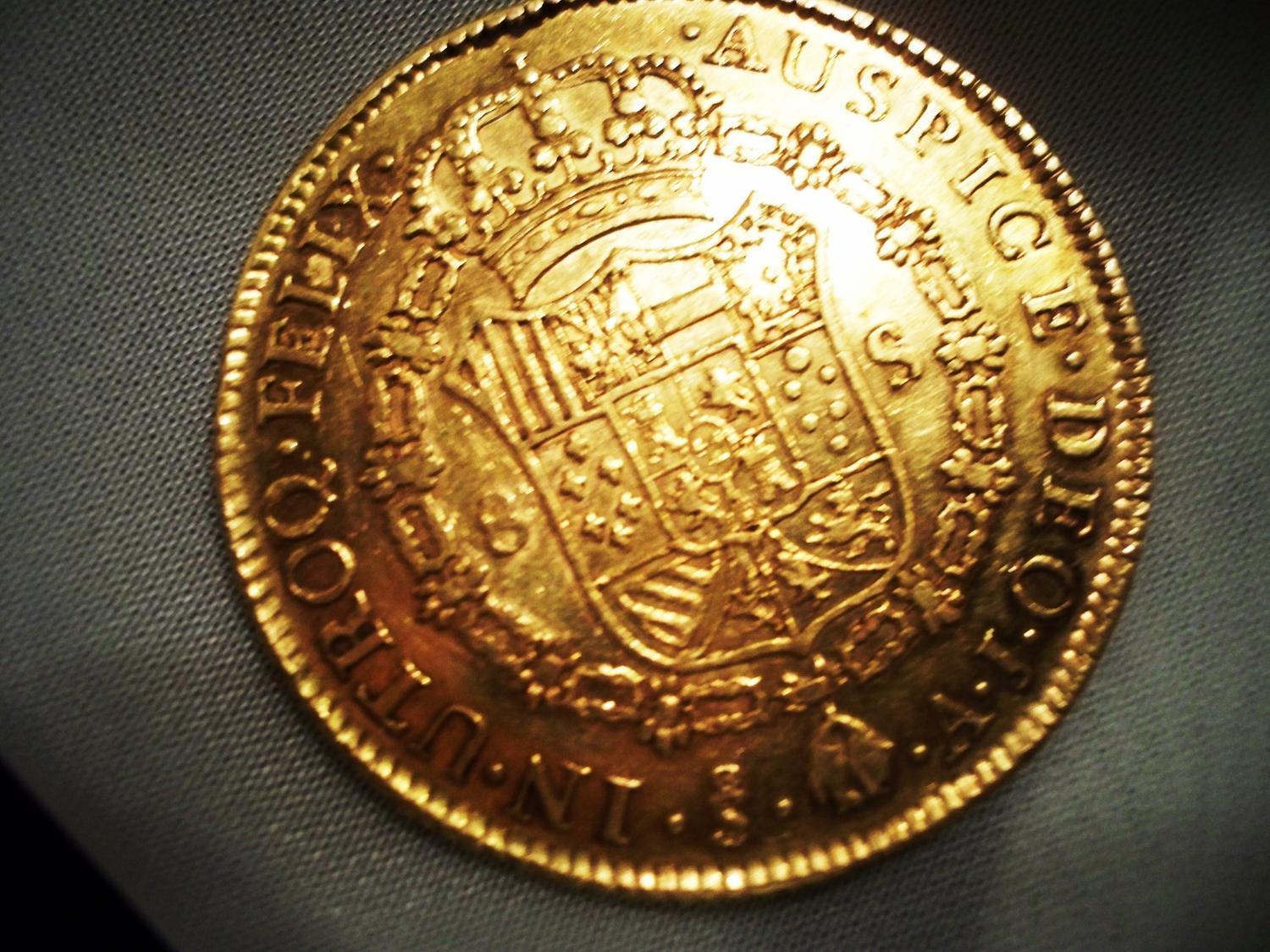PIRATE TREASURE! Gold 8 Escudos Spanish Doubloon