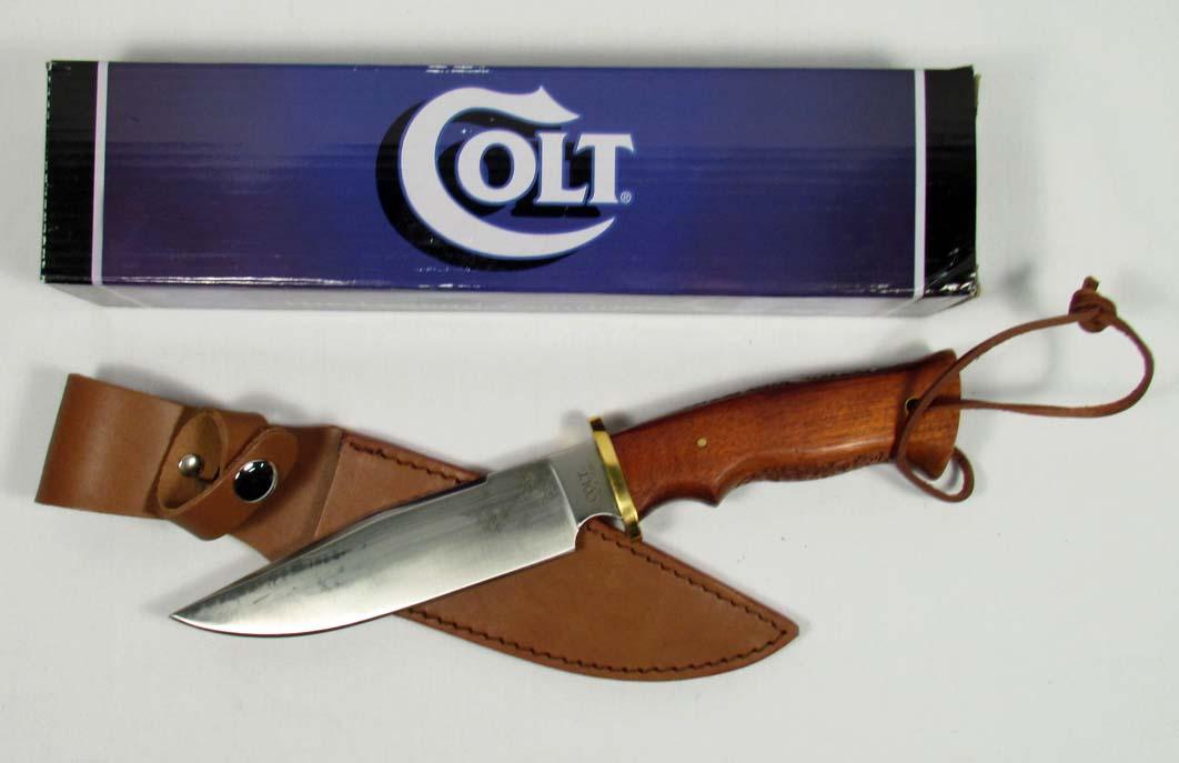 COLT HUNTING KNIFE W/ LASER ARTWORK ON HANDLE, SHE