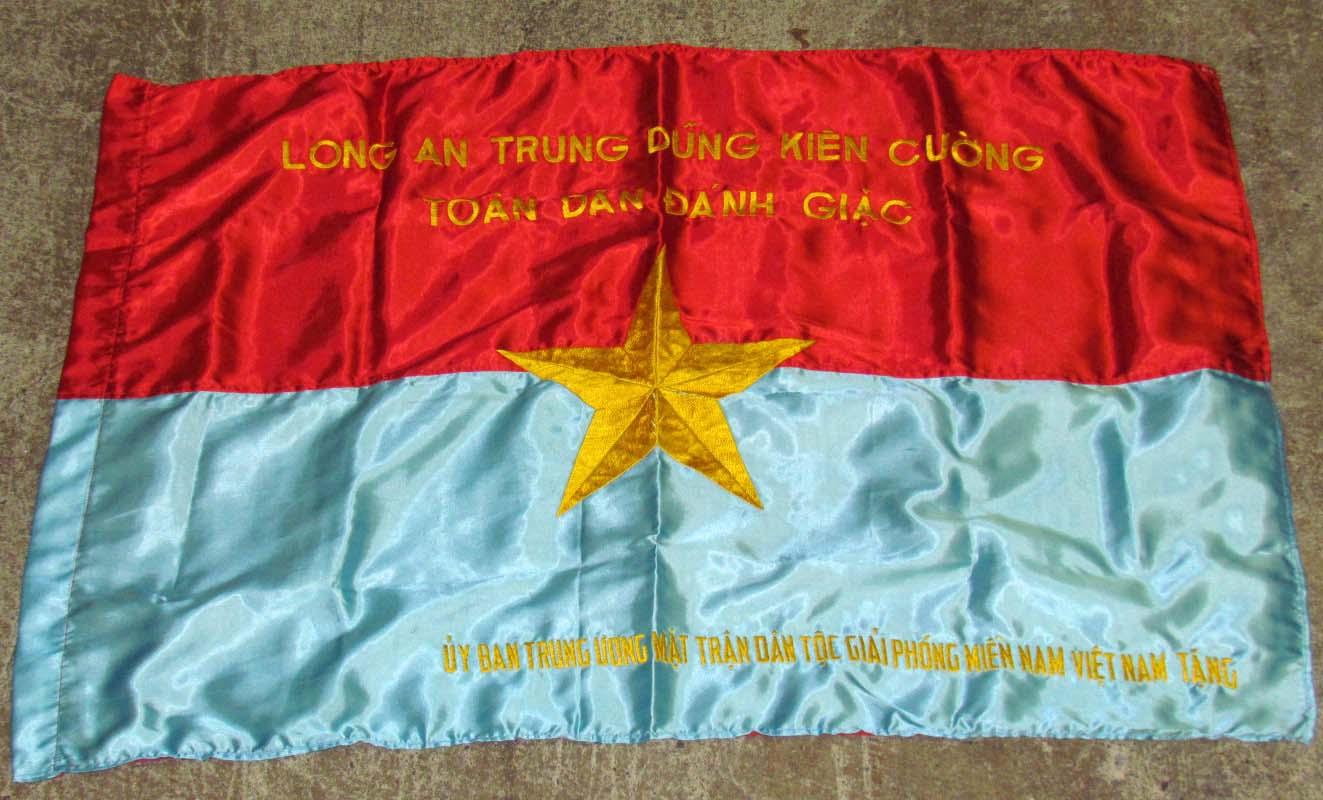 NORTH VIETNAMESE ARMY NVA VIET CONG BATTLE FLAG