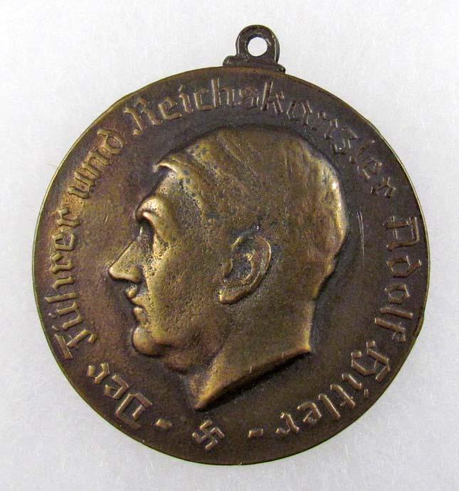WW2 GERMAN NAZI DICTATOR ADOLF HITLER MEDALLION