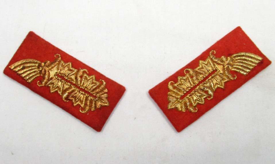 PAIR OF WW2 GERMAN NAZI ARMY GENERAL COLLAR TABS