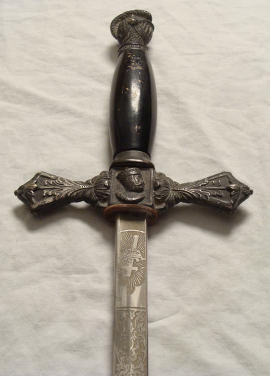 EARLY 1900s KNIGHTS TEMPLAR SWORD-DOUBLE ENGRAVED BLADE