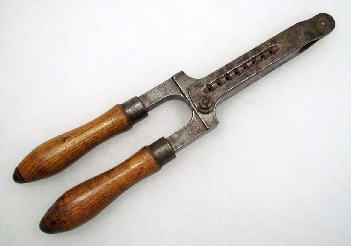 ANTIQUE 19TH CENTURY GANG MOLD FOR BIRD SHOT - App