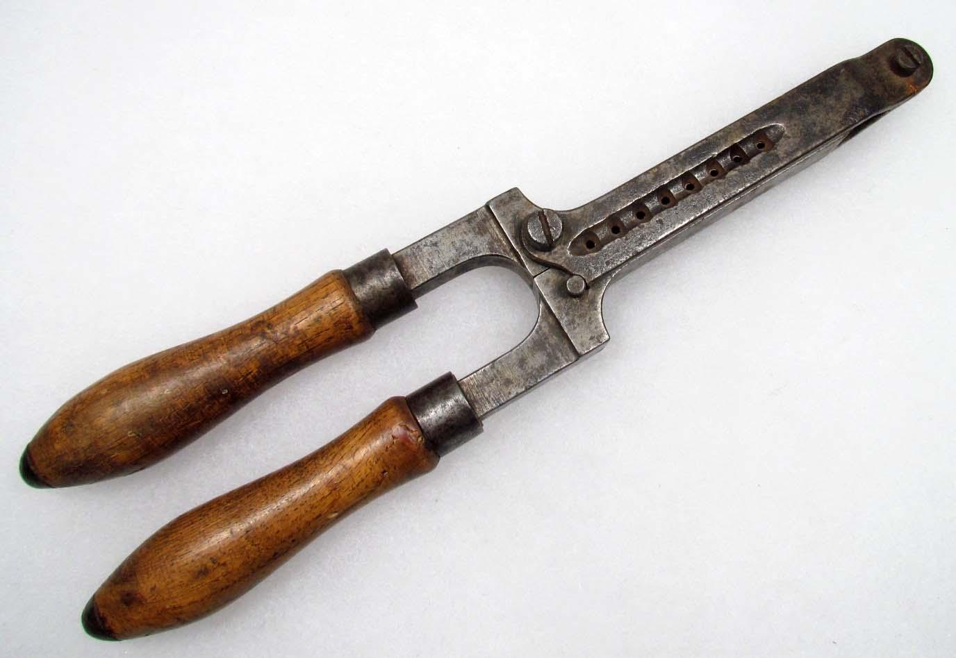 ANTIQUE 19TH CENTURY GANG MOLD FOR BIRD SHOT - App