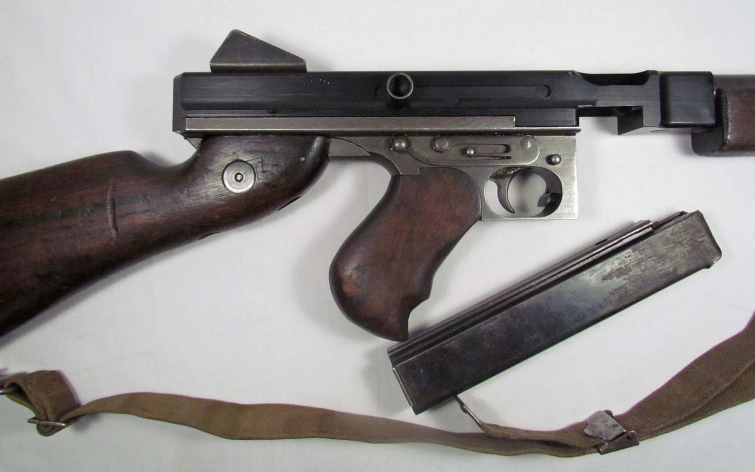 WW2 US THOMPSON MACHINE GUN W/ DUMMY RECEIVER - Re