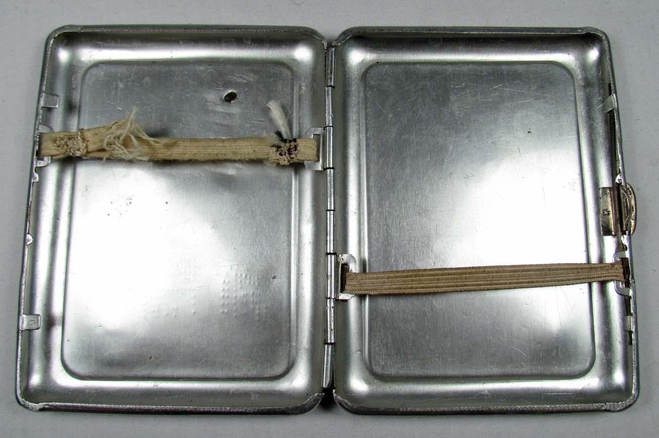 WW2 GERMAN NAZI CIGARETTE CASE - Marked on front C