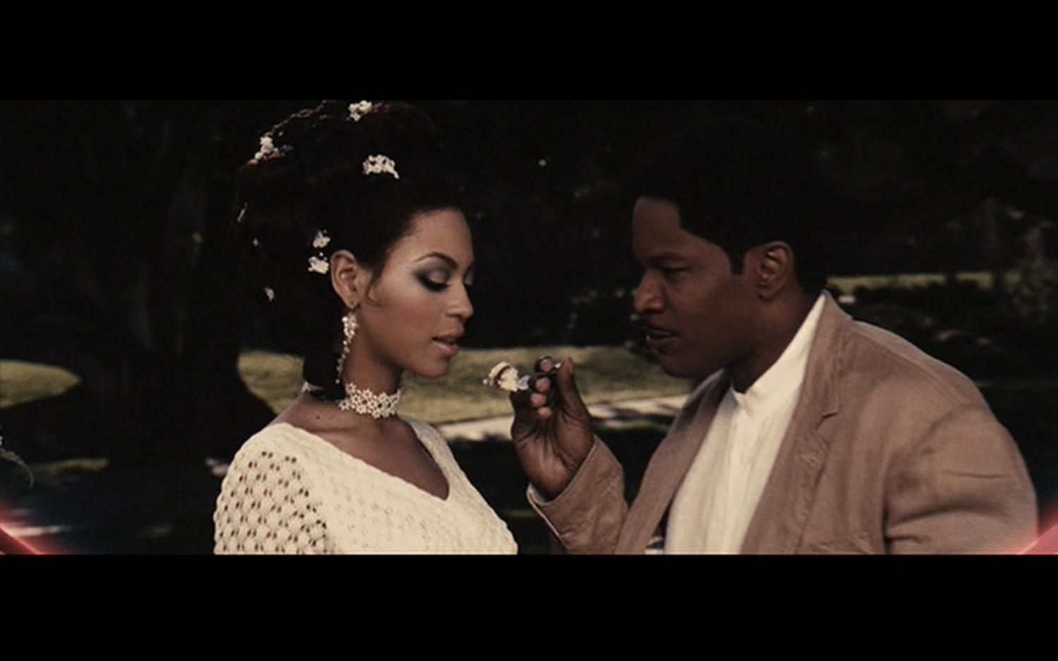 DREAMGIRLS – Deena Jones (Beyonce) crochet wedding dress