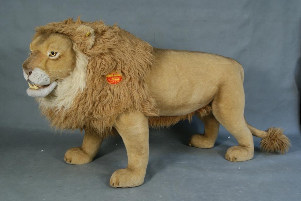 Vintage Steiff 'Studio' Lion 64" long x 38" tall - Rare