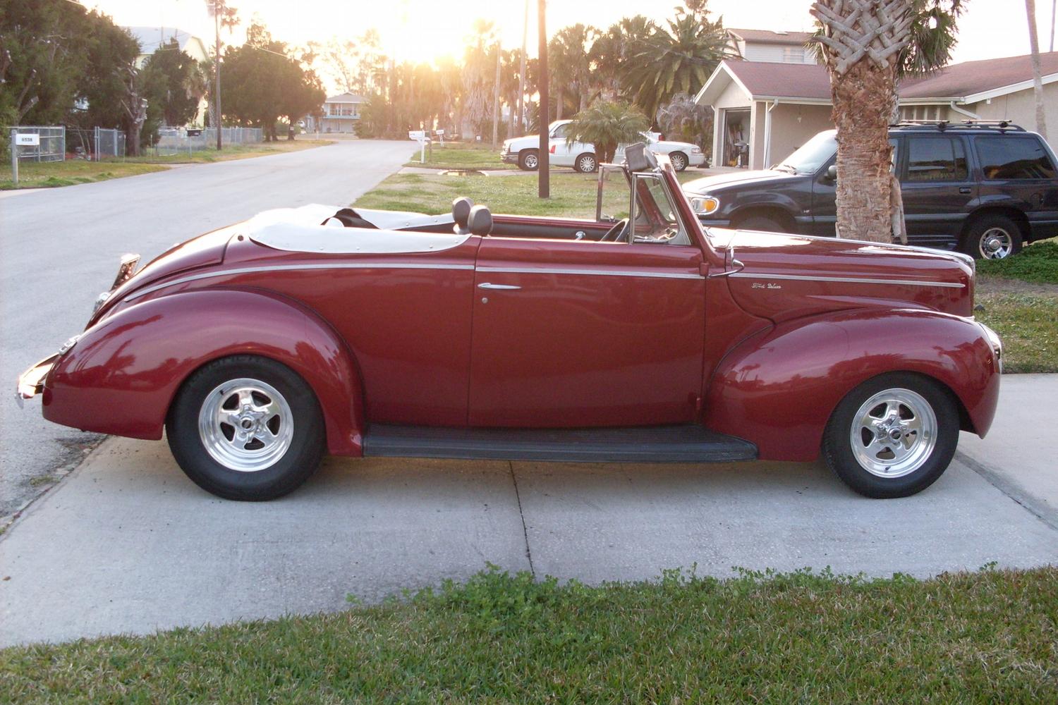 1940 Ford Deluxe Convertible