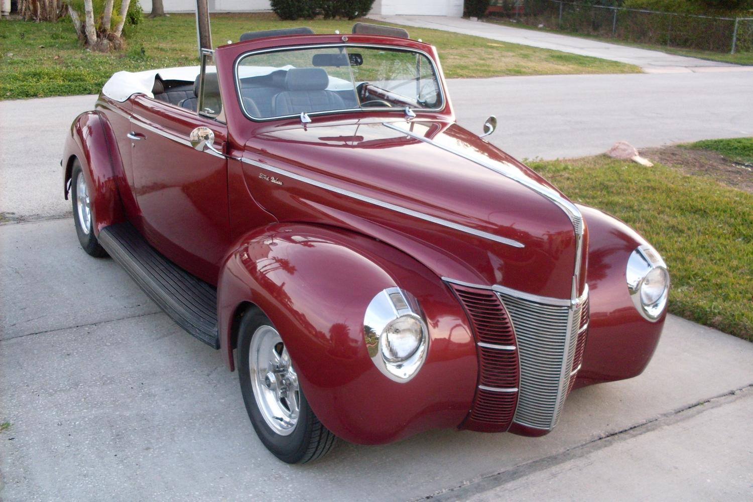 1940 Ford Deluxe Convertible