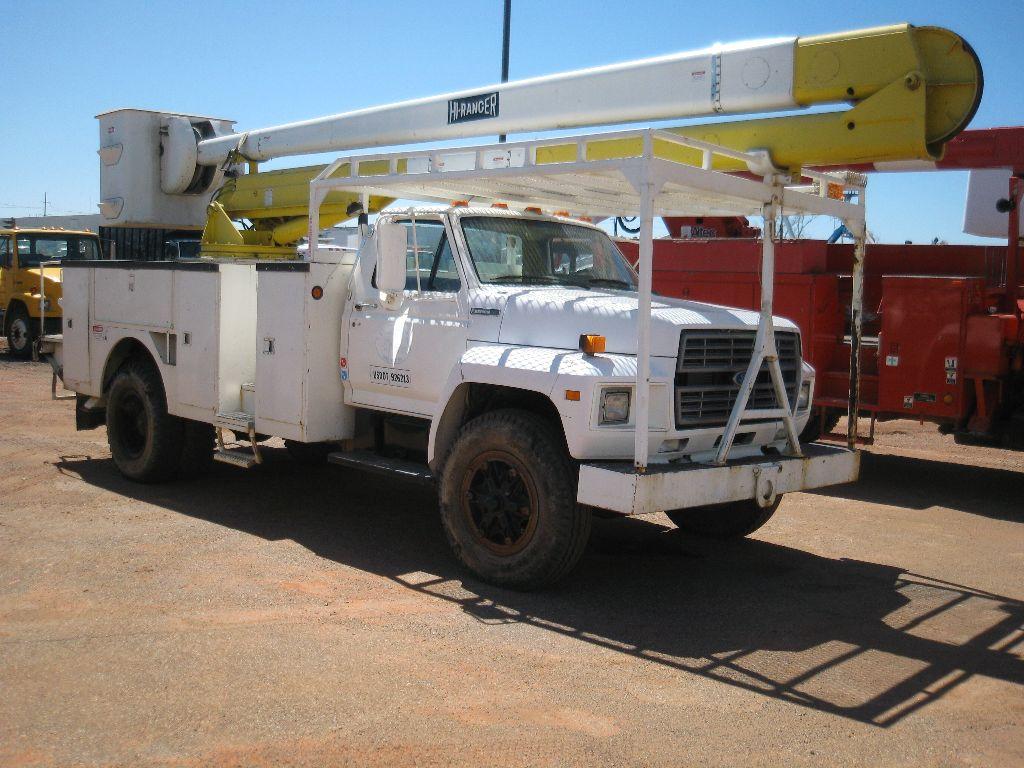 1995 FORD F80 BUCKET TRUCK