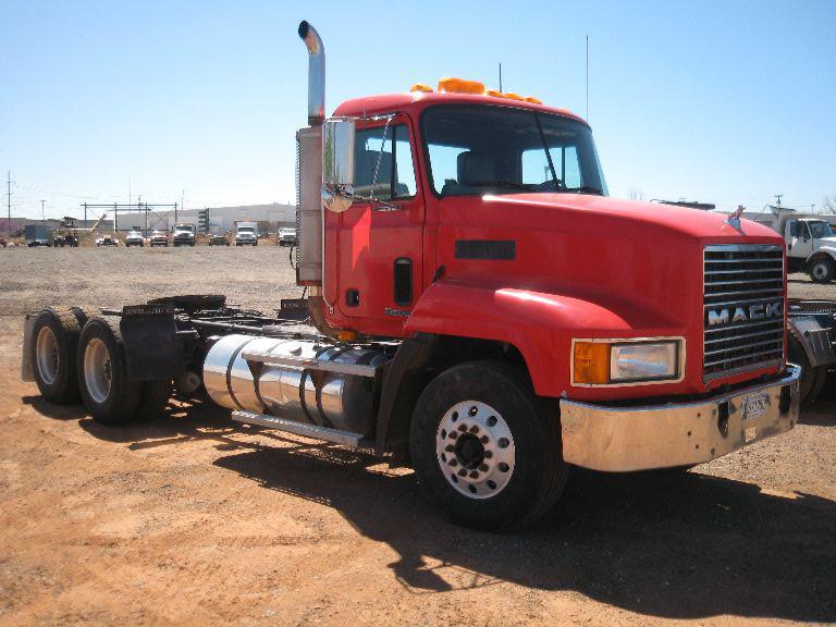2000 MACK MAXI CRUISE CH600 SEMI TRACTOR,
