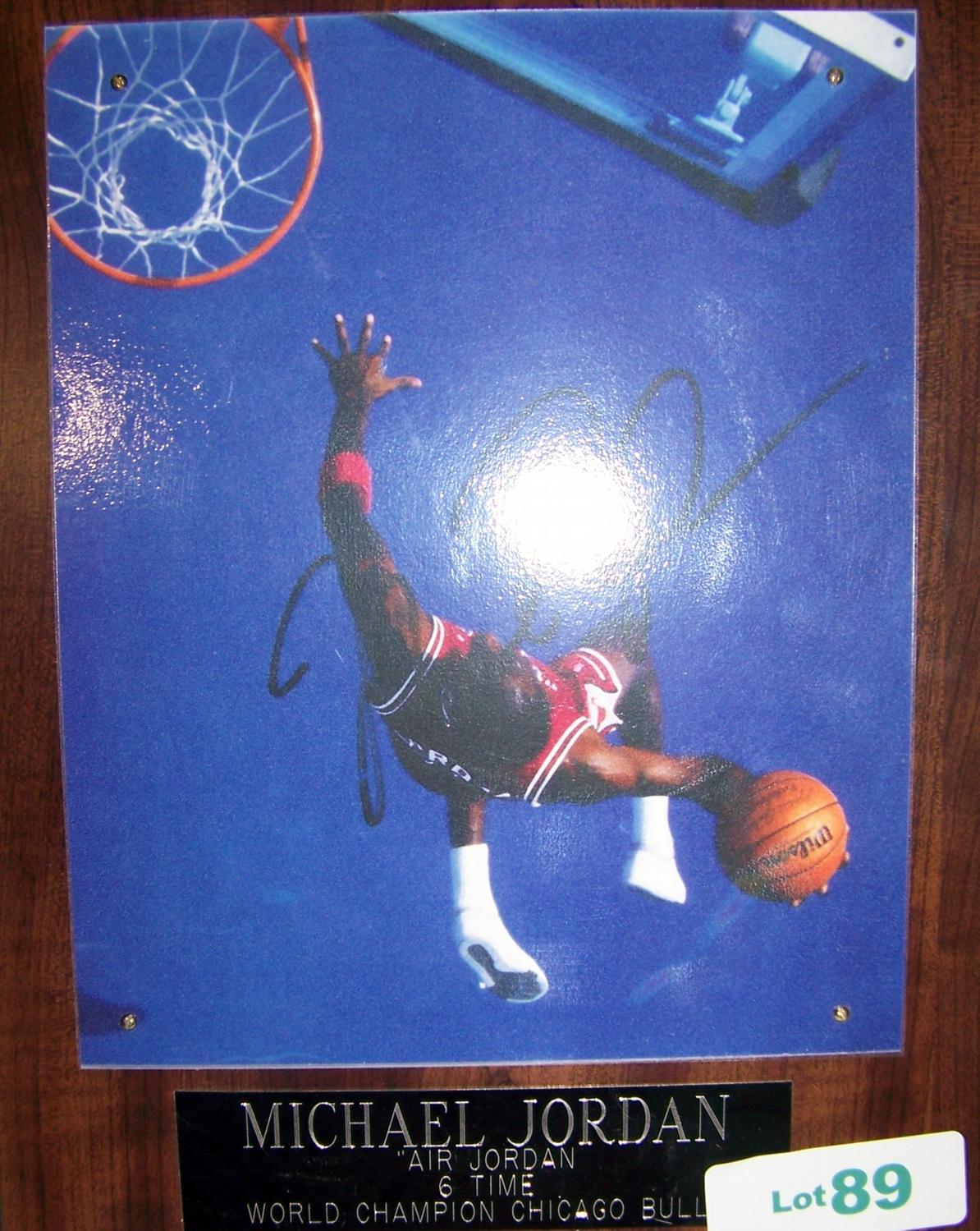 MICHAEL JORDAN HAND SIGNED PLAQUE WITH COA