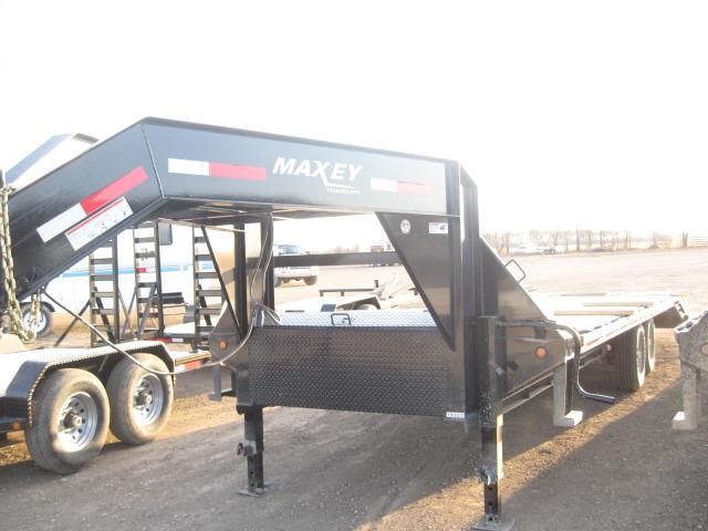 2011 Maxey 25 ft Dovetail Gooseneck Tandem Trailer