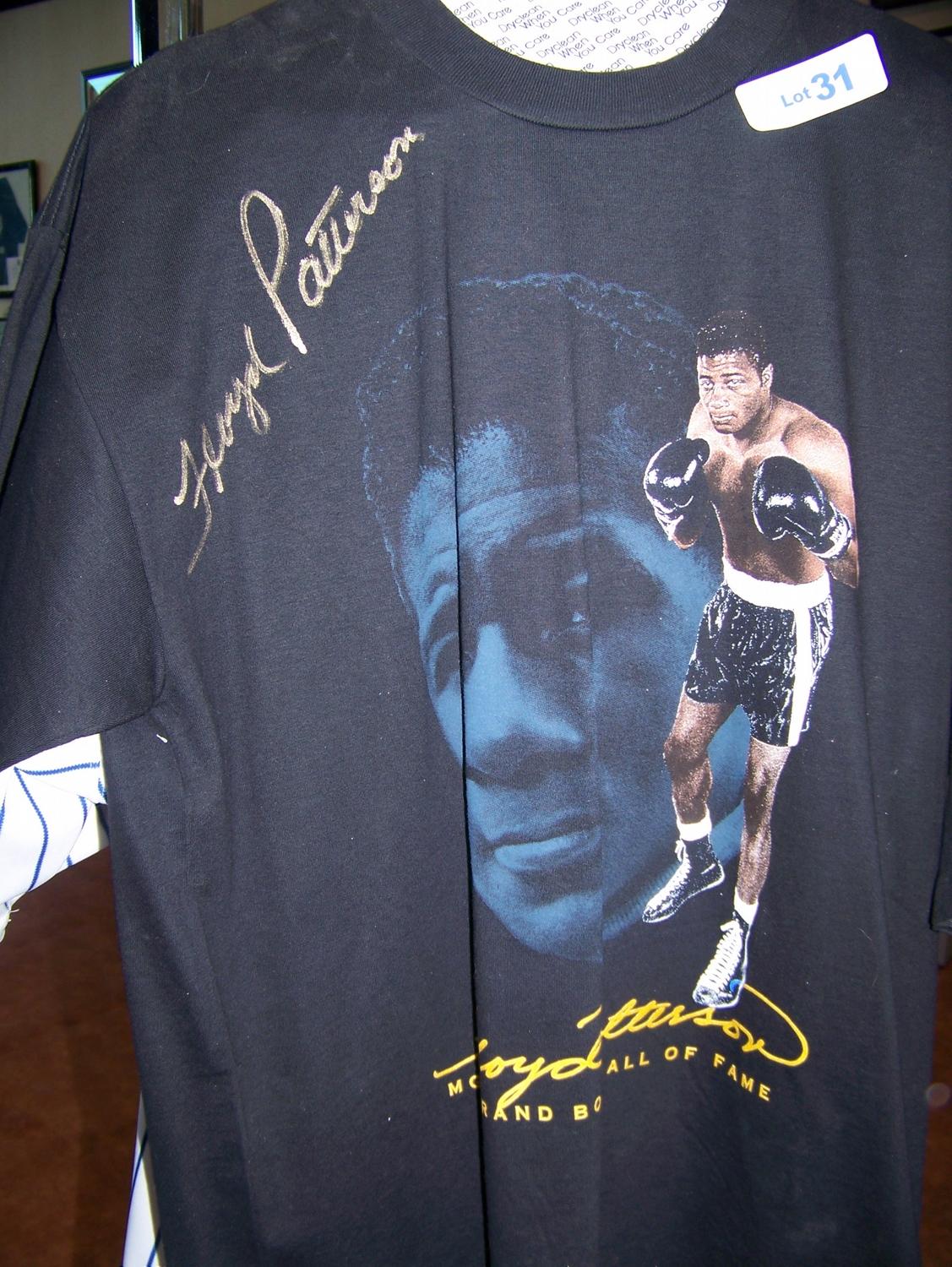 FLOYD PATTERSON HAND SIGNED TEE SHIRT