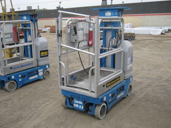 2002 Genie GR12 Single Man Lift