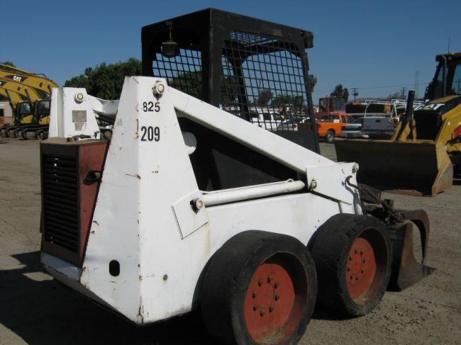 Bobcat 825 Skid Steer Loader