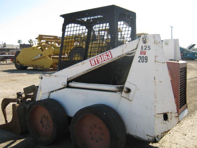 Bobcat 825 Skid Steer Loader
