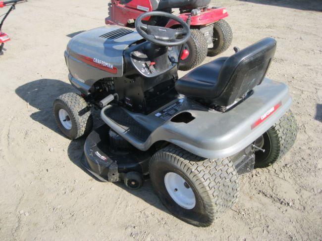 Craftsman LT 2000 Riding Lawn Mower