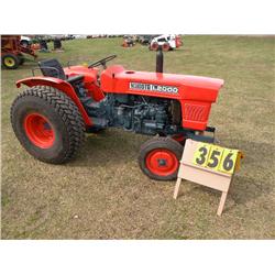 Kubota L2000 compact tractor