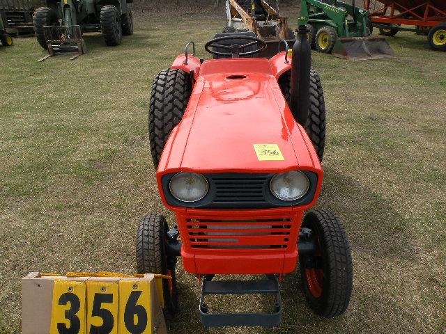 Kubota L2000 compact tractor