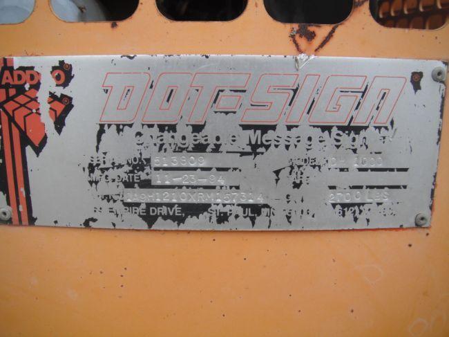 1994 Addco Dot-Sign DH-1000 S/A Towable Sign Board