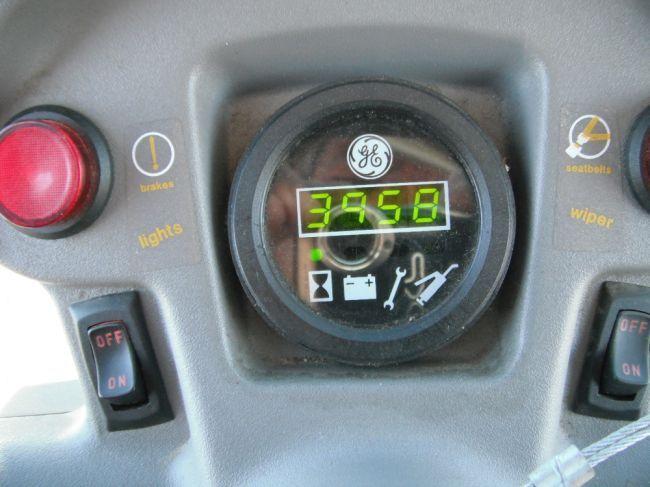 2002 GEM E825 2-Person Electric Golf Cart