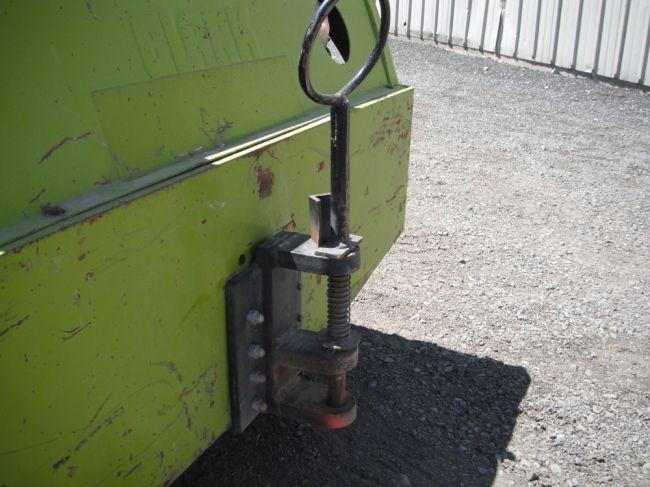 Clark CT50 Towing Tractor