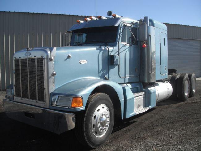 1998 Peterbilt 377 T/A Sleeper Truck Tractor