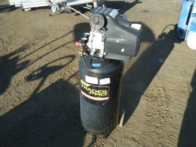 Trades Pro 19 Gallon Air Compressor