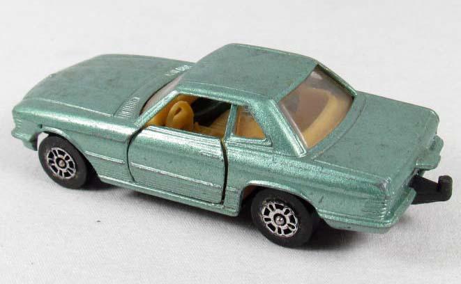 CORGI MERCEDES - BENZ 500 SL DIE CAST TOY CAR