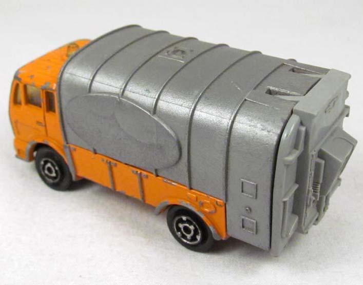 MAJORETTE MERCEDES TOY TRUCK