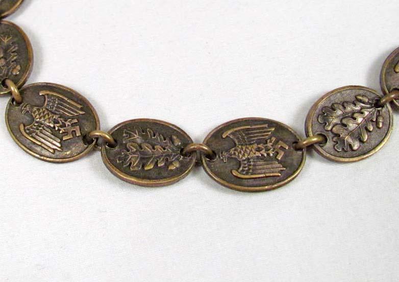 RARE GERMAN NAZI ARMY STANDARTE FLAG BEARERS GORGET AND NECK CHAIN