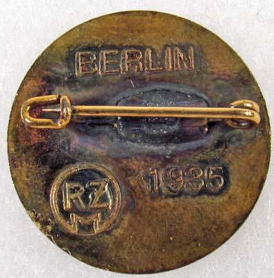 GERMAN NAZI GOLDEN PARTY BADGE