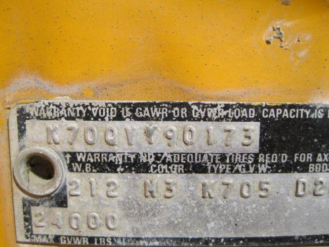 1977 Ford F7000 S/A Flatbed Truck