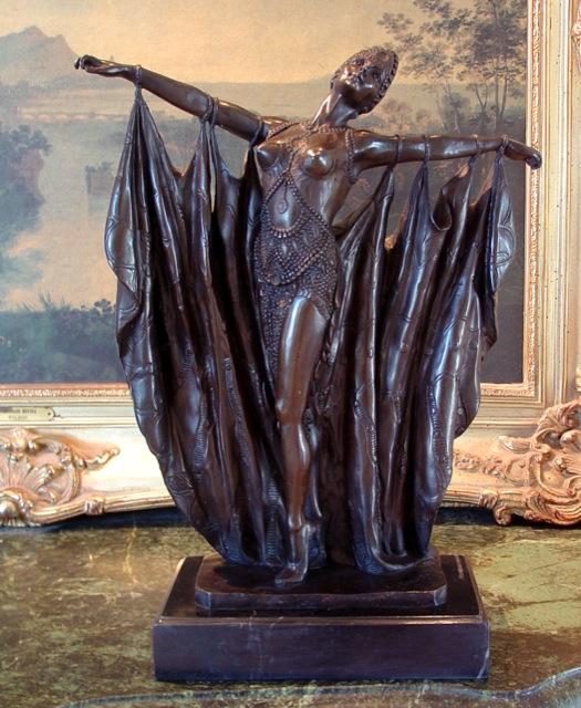 SM032 - Alluring Bronze Sculpture Vegas Show Girl Art Deco
