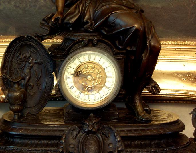 SMH002 - Magnificent Bronze Sculpture Britannia Goddess Mantel Clock