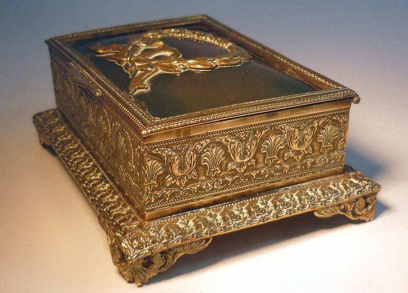 MWF784 - PRECIOUS ANTIQUE GEORGIAN FRENCH TORTOISE SHELL JEWELRY BOX