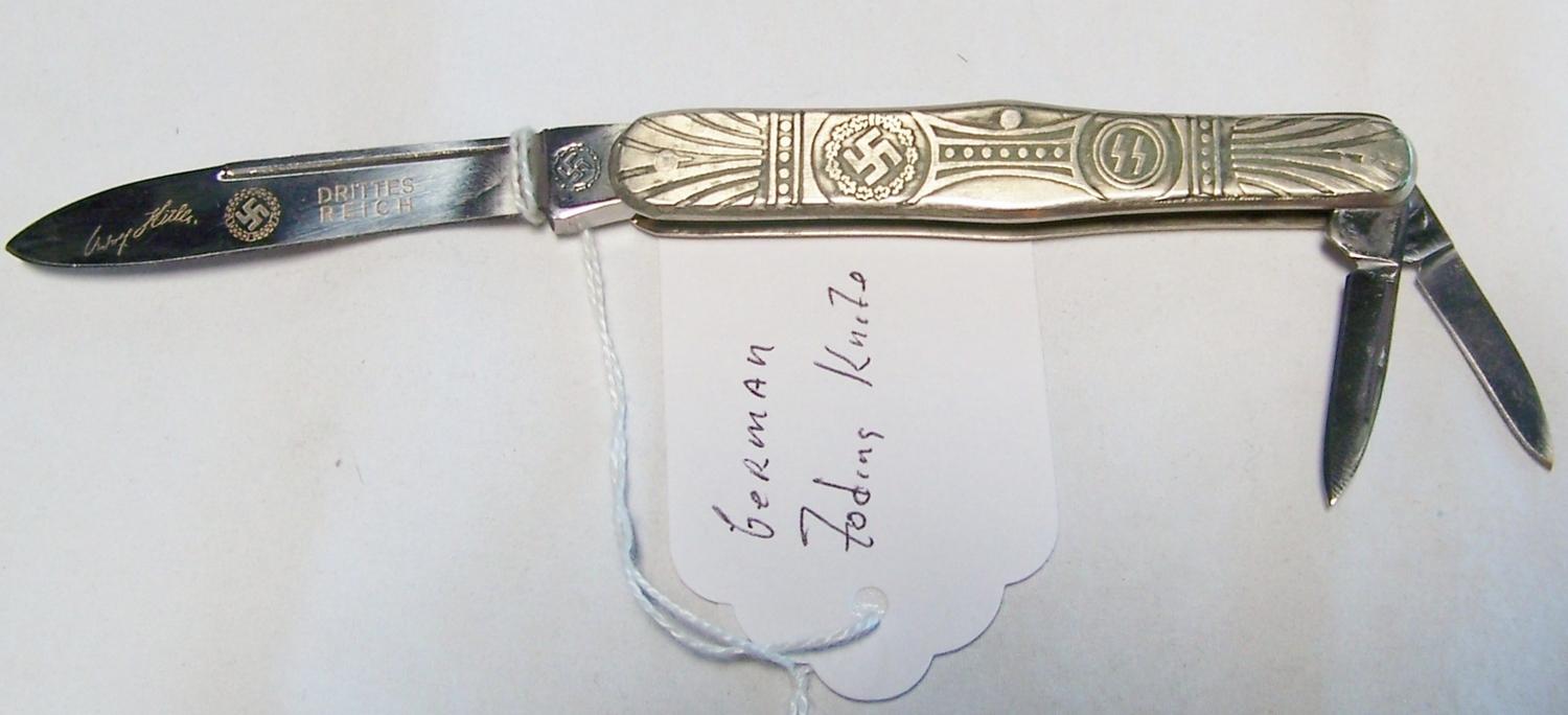 Drittes Reich German Pocket Knife. w Swastika and SS symbols.