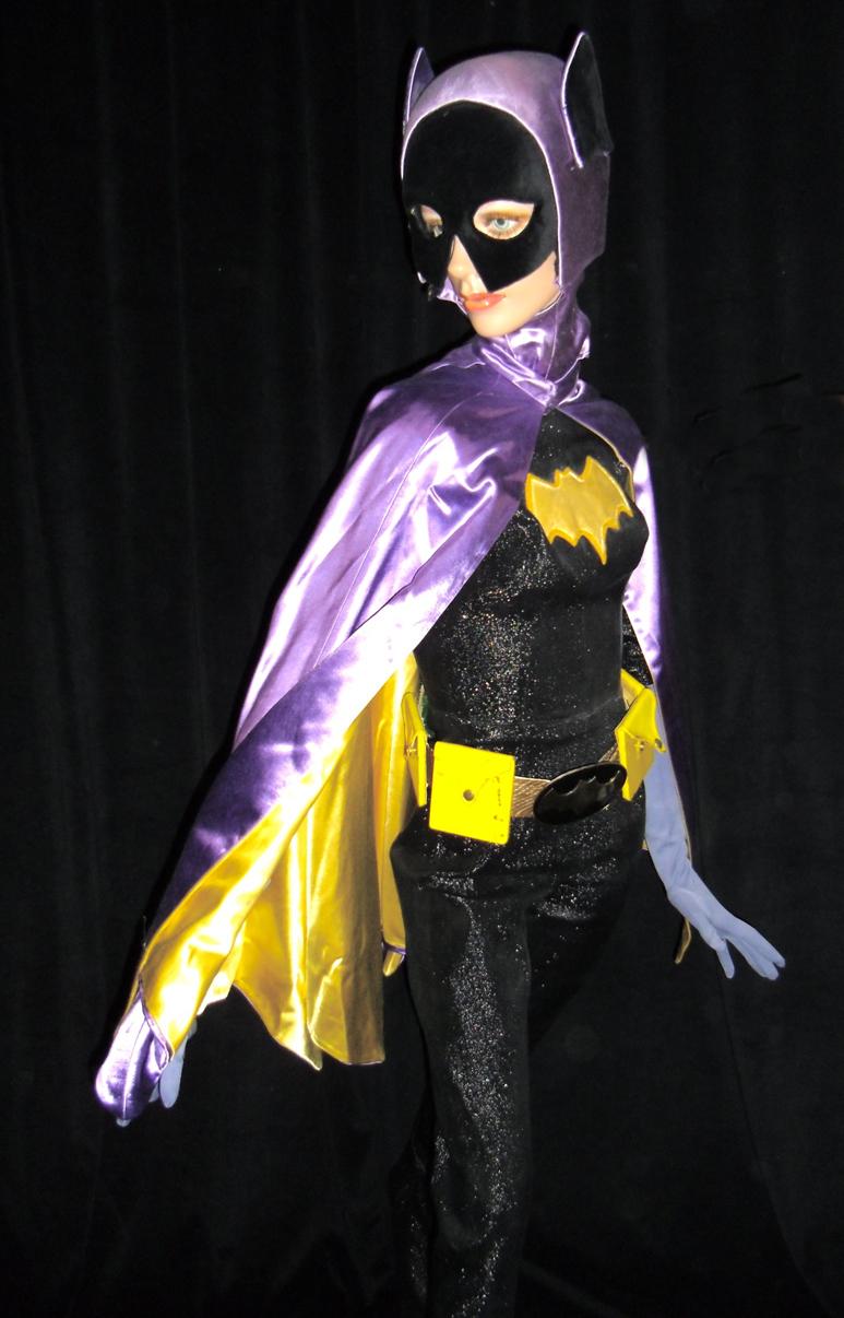 Batman (1966-1968) & Batgirl (1967) Yvonne Craig Batgirl Costume